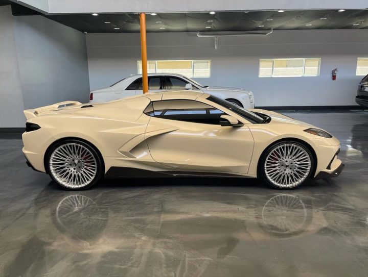 C8 Corvette Gets New Custom Exterior Wrap 